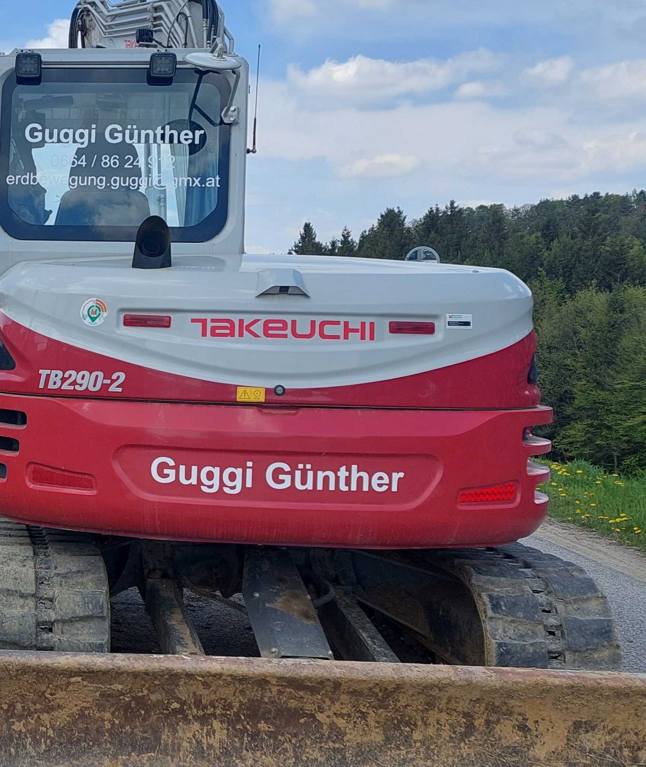 Günther Guggi - Erdarbeiten | CITIES